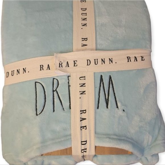Rae Dunn | Bedding | Rae Dunn Dream Blanket | Poshmark